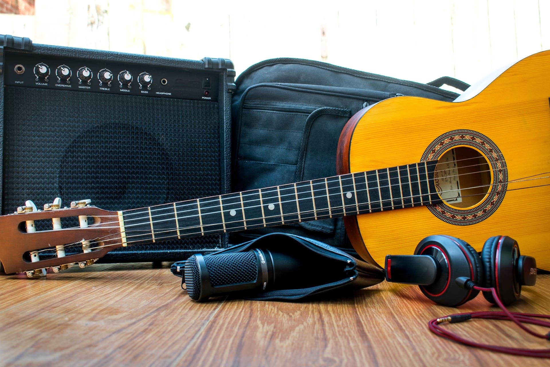 Musicians' Gig Bag Checklist - What Gear To Carry To Be Prepared!