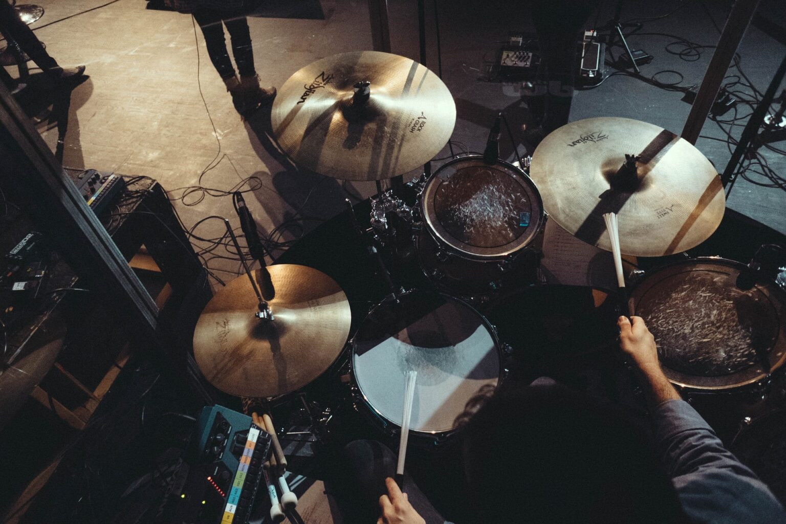 Our guide to working as a session musician (Ft Emily Dolan Davies)