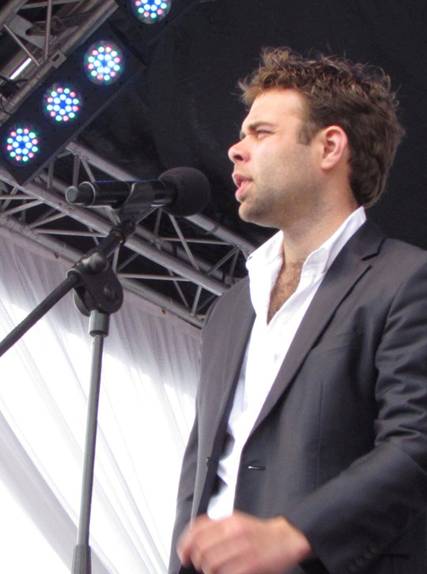 MIB - Royal Wedding Interview