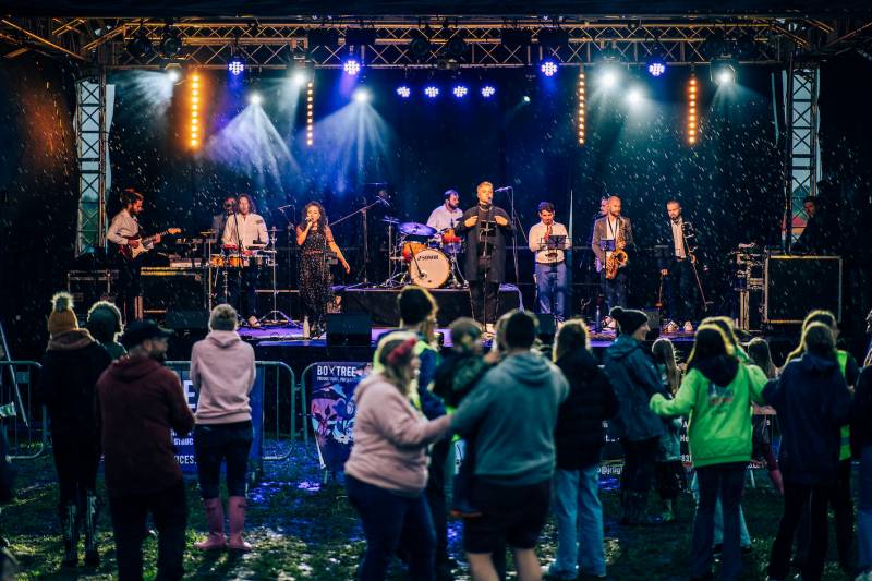 Hire Bands for University Balls / Student Parties