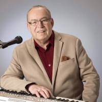 Len Crawley, Keyboard player & Vocalist | Last Minute Musicians
