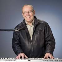 Len Crawley, Keyboard player & Vocalist | Last Minute Musicians