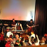 Martin McConnell | Guitar/Vocals | Last Minute Musicians