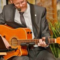 Ged Ryan Fantastic Versatile Guitar Vocal | Last Minute Musicians