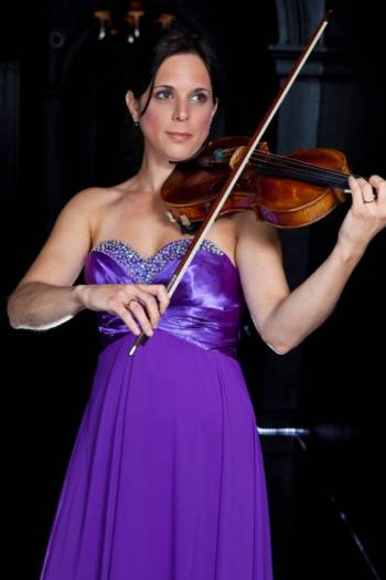 Hire Violin / Fiddle Players: Book a Violinist for a Wedding / Event