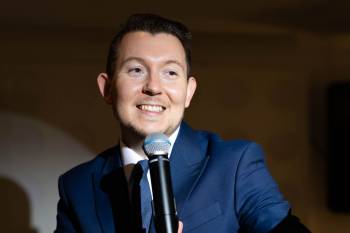 Hire Singers & Vocalists: Book a Solo Vocalist (or Duo/Trio)