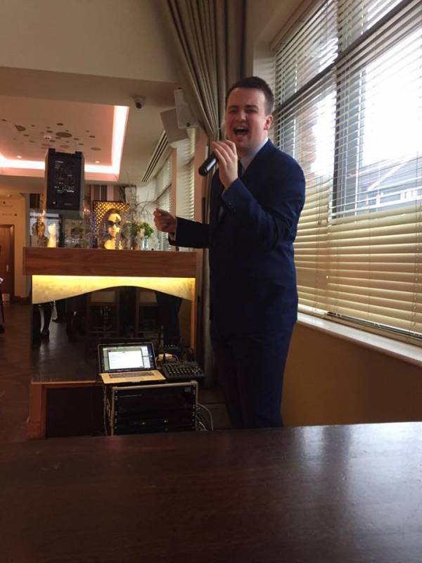 Sam Knight - Singer | Last Minute Musicians