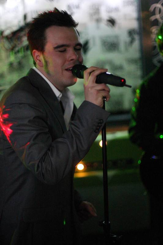 Luke Mendez: First Class International Swing and Rat Pack Artist