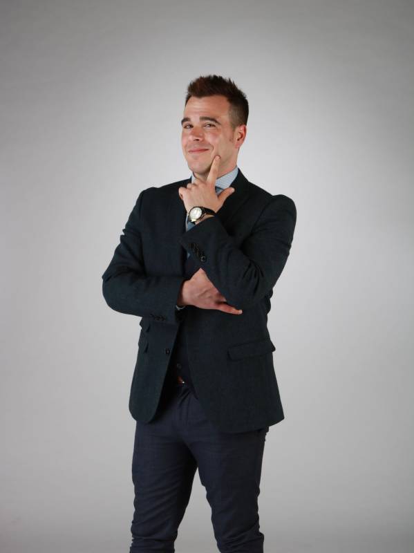 Luke Mendez: First Class International Swing and Rat Pack Artist