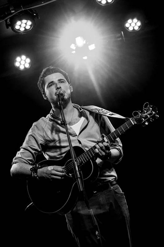 Thomas Charles: One-piece function band - all genres, all eras, all events!