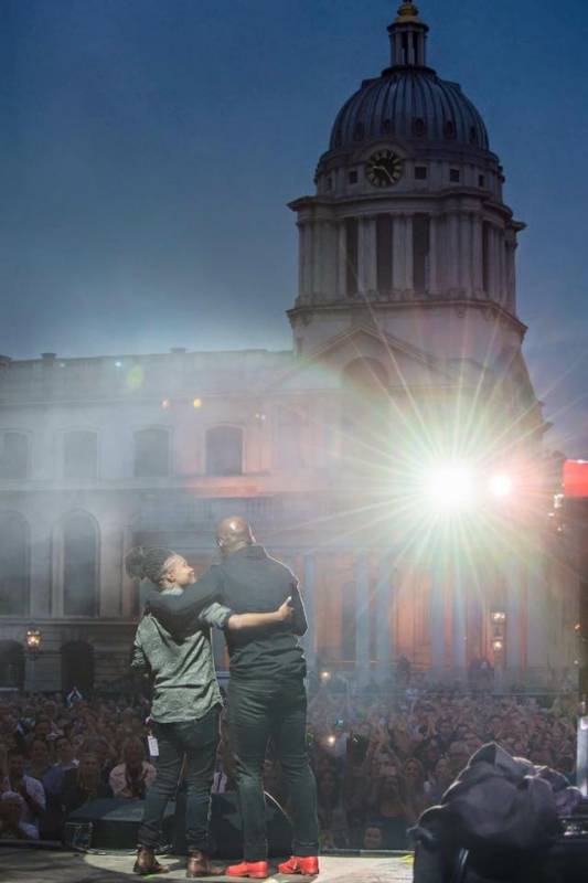 Acoustic Soul Searcher: Singer with a voice like velvet and a robust ...