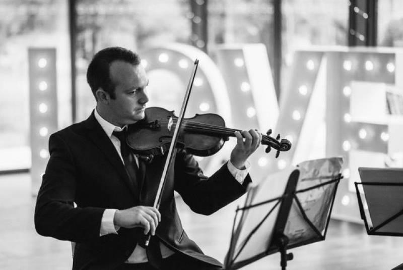 The Session Violinist: From classical to electric violin and track sets ...
