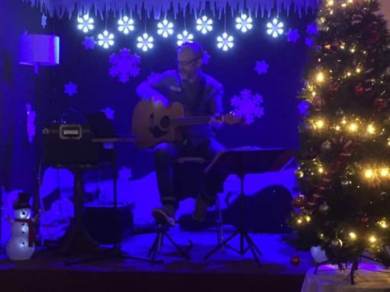 Ged Ryan Fantastic Versatile Guitar Vocal | Last Minute Musicians