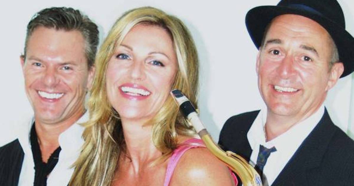 Suzi Gee - Vocalist / saxophones / clarin | Last Minute Musicians