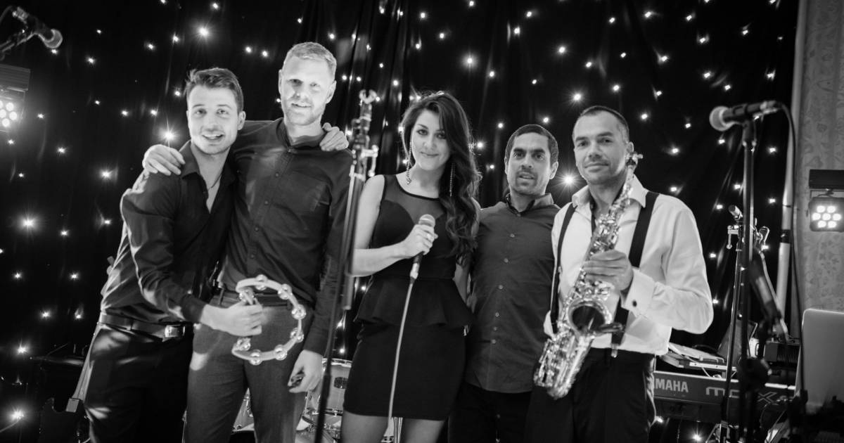 Voom: Floor­filling party classics from the sixties through to the ...