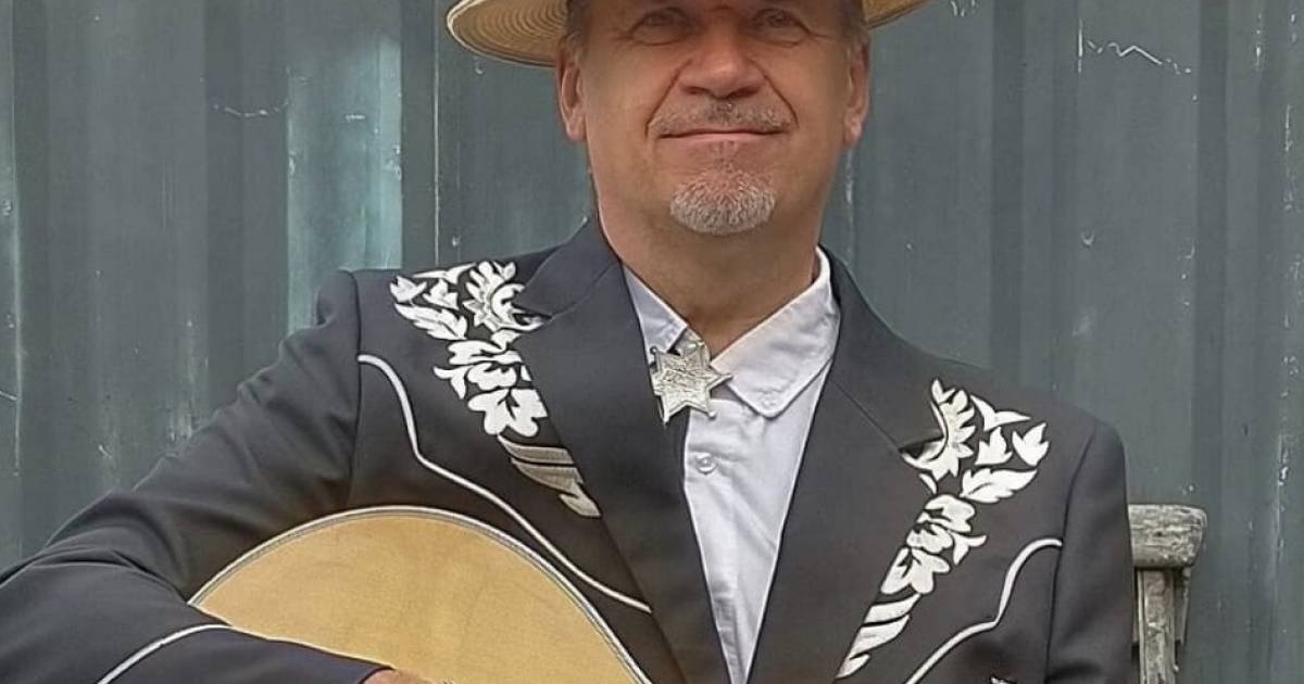 'Country' Bob Gessey | Last Minute Musicians