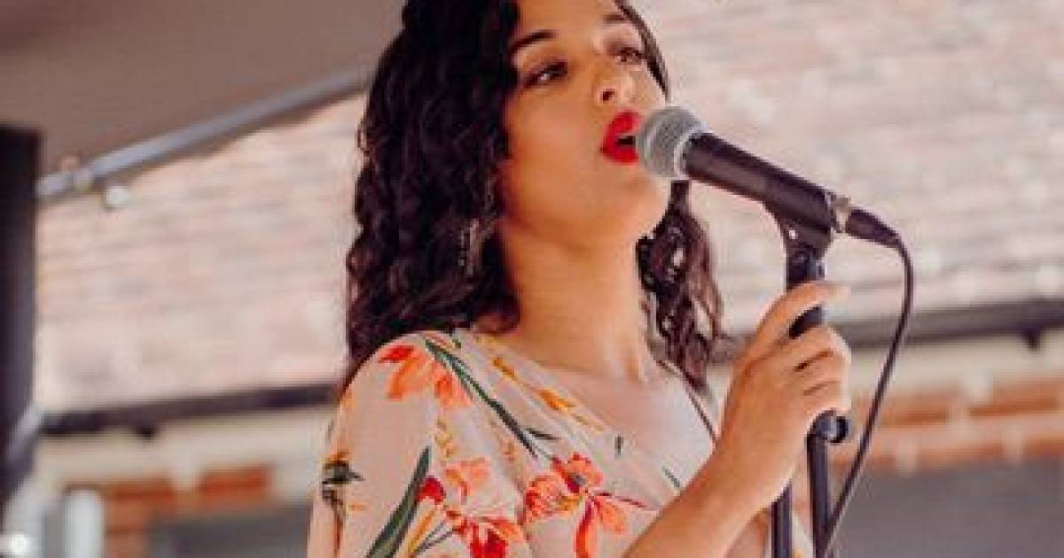 Dionne Marie: Professional Wedding & Events Singer!