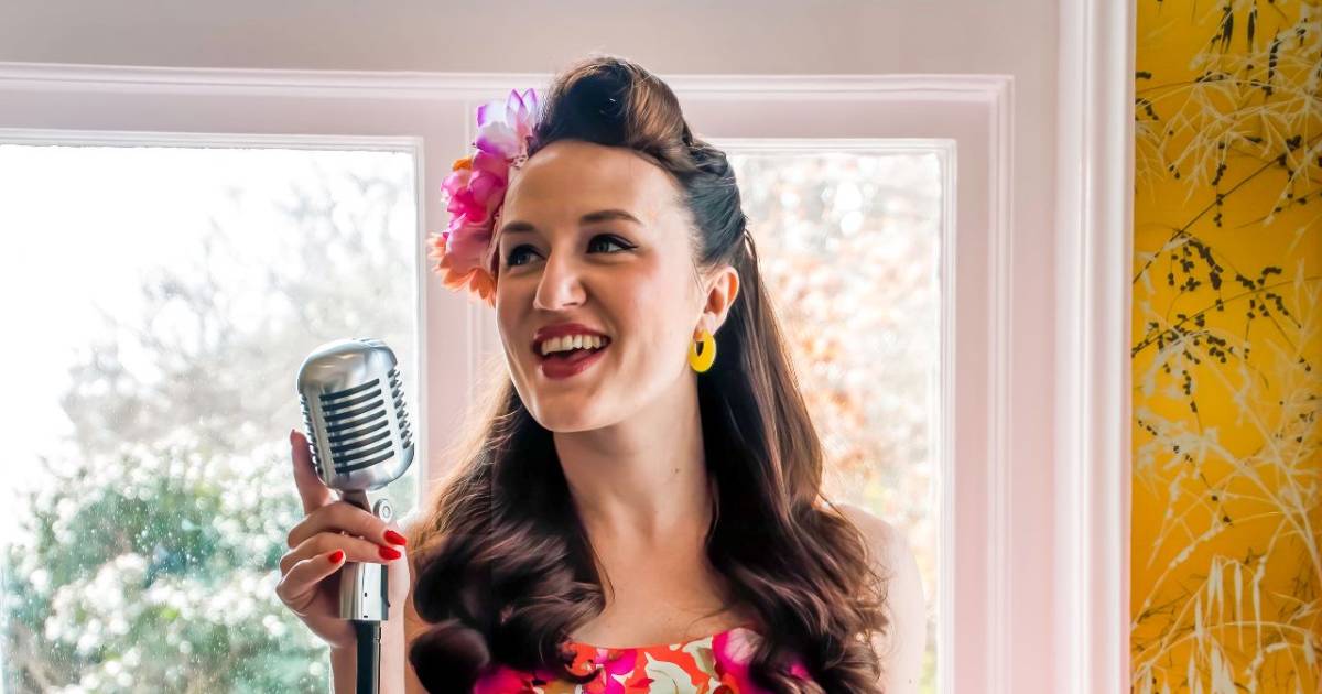 Ms Holiday: Award Winning Jazz & Swing Vocalist!
