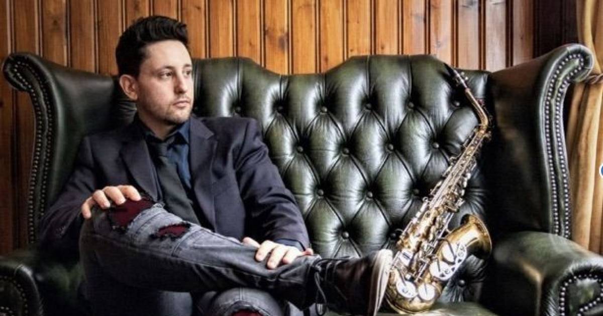 Max Sharp: A mix of Pop, Soul, Jazz & Motown party tunes!