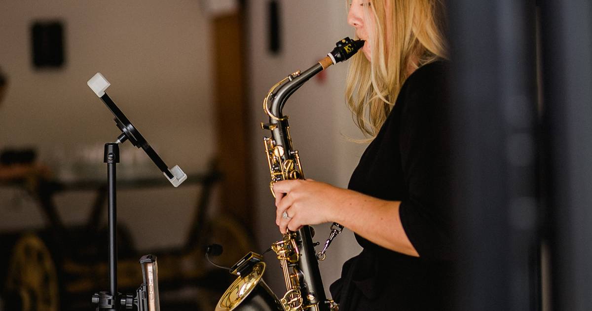 Emily on Sax | Last Minute Musicians