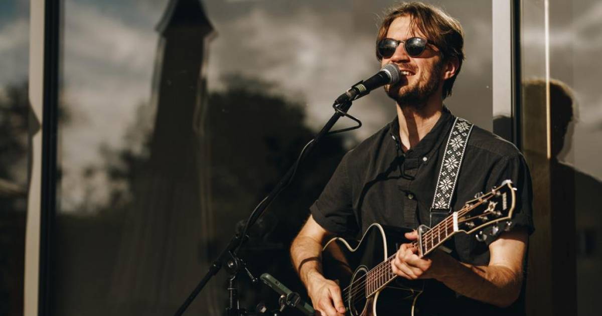 Tom Anderson | Last Minute Musicians