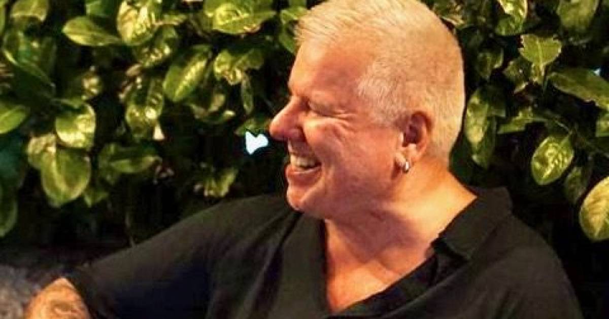 Gordon (Singer/Guitarist): Experienced singer/guitarist for weddings ...