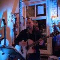 Gavin Clarke - Solo Singer/Guitarist | Last Minute Musicians